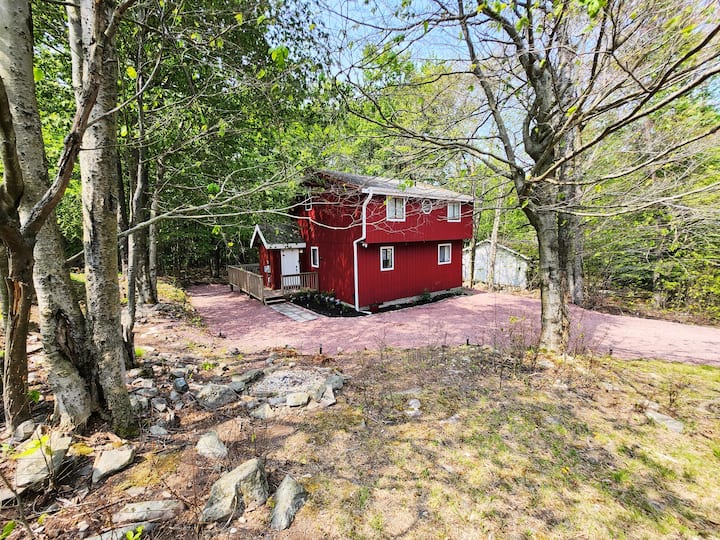 The Red House -Tobyhanna State Park In Backyard - Tobyhanna, PA