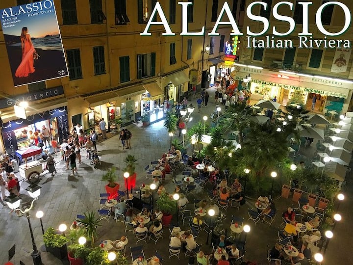 Apartment In Historical Building, Pedestrian Area, Full Center, 6 Beds Wifi - Alassio