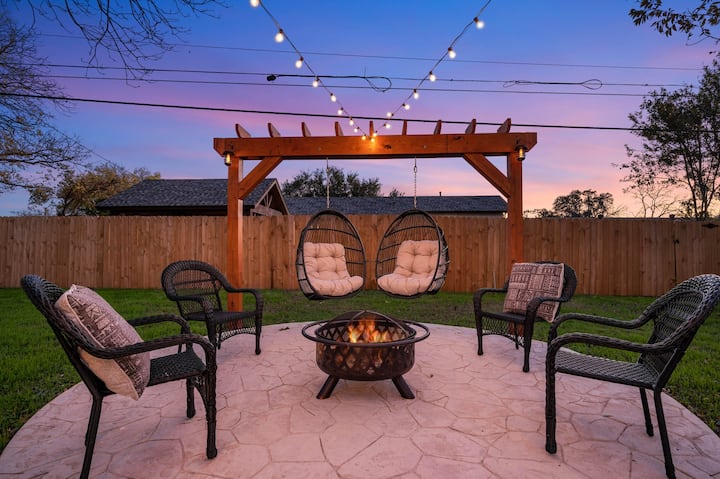 Private Close To Down Town & Air Port - San Antonio, TX