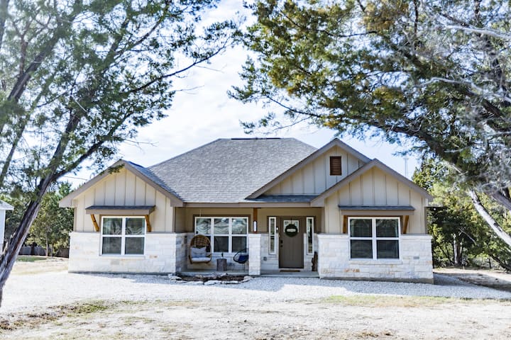 Near New Braunfels/tubing/shuffleboard/yardgames - Canyon Lake, TX