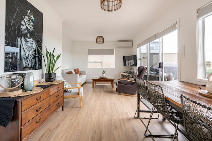 2 Bed Unit -Spectacular Views - Snells Beach