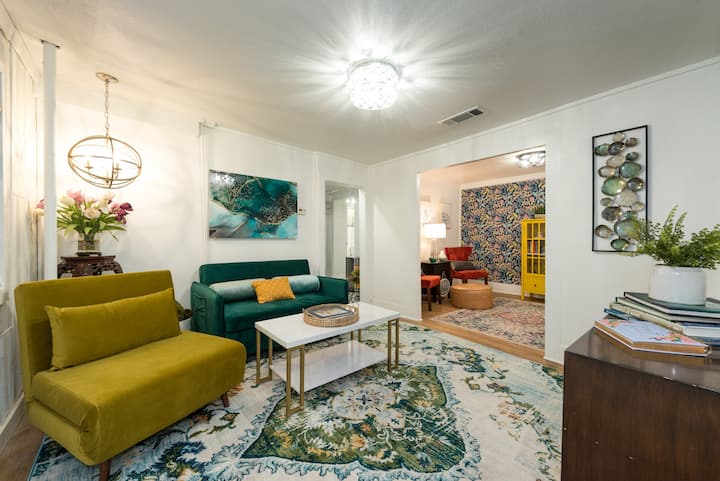 The Funky Flat-steps From Denton's Nightlife! - Denton, TX