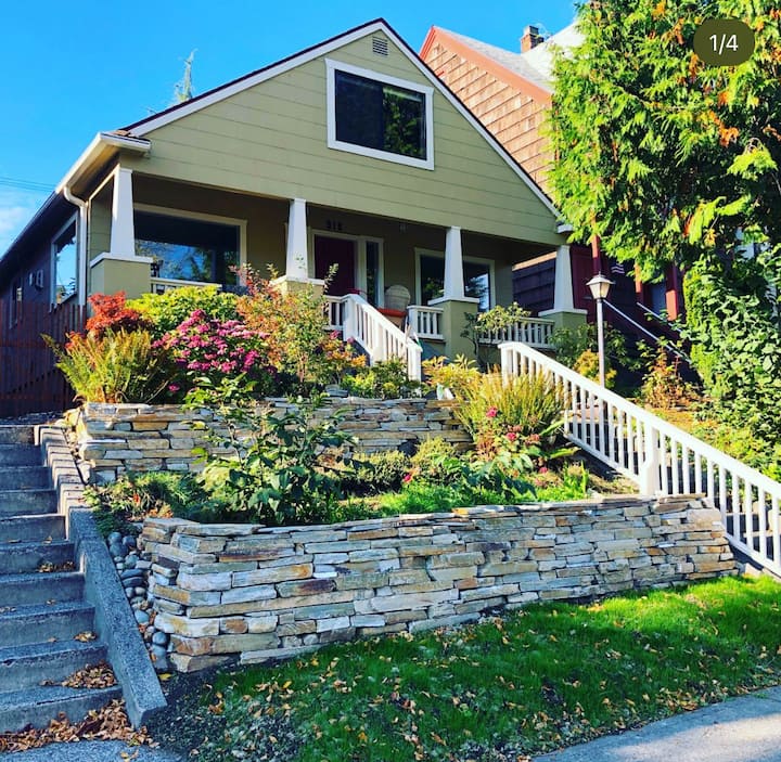 Casa De Teresa ~ 2 Bed/ 1.5 Bath - Tacoma, WA