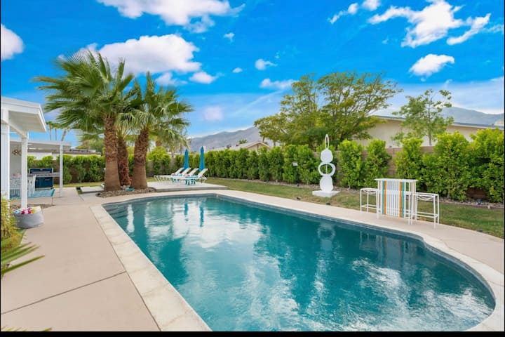 Welcome To The Palm Springs Gilded Monkey House! - Palm Springs