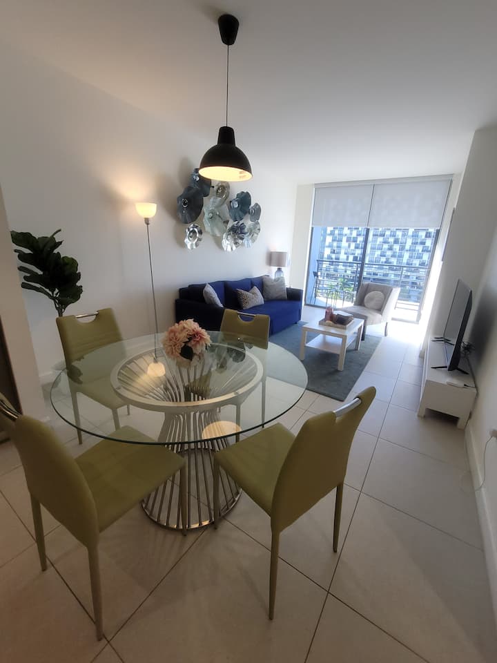A Modern & Executive Apartment In Dorals Heart - Doral