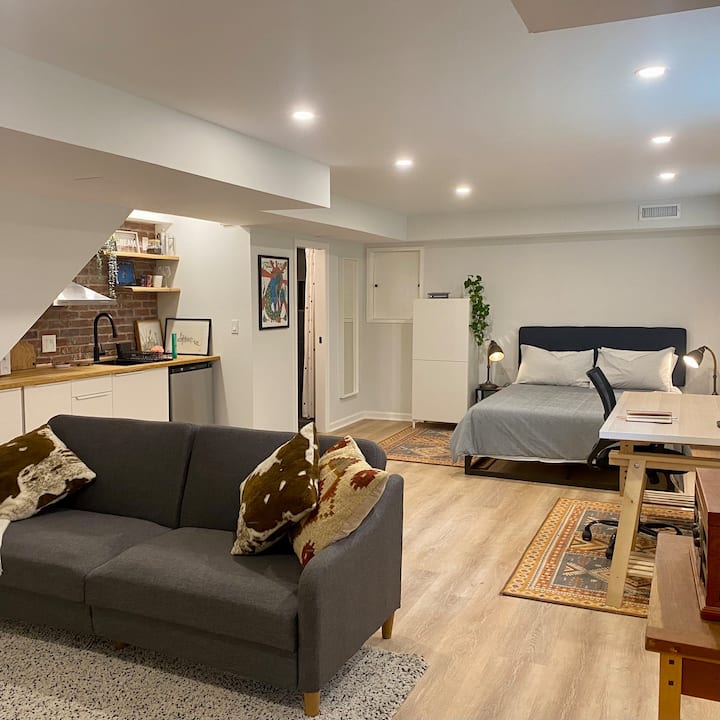 New, Cozy, Near Metro Studio Apartment - Montgomery County, MD