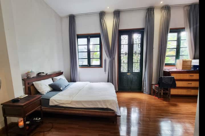 Central Peaceful 1-bedroom - Tan Son Nhat Airport (SGN)