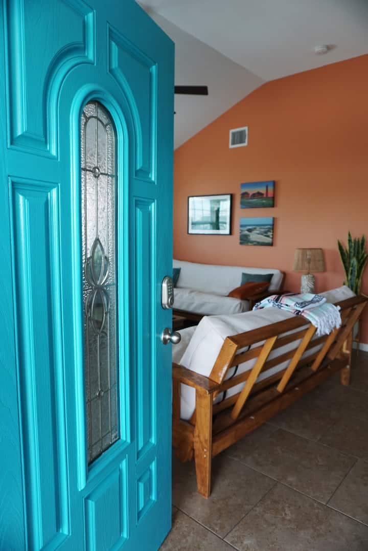 Keep It Shrimple- Short Walk 2 Beach, Pool, Pets! - Port Aransas, TX
