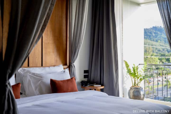 Peranakan Deluxe Room With Balcony • Near Beach - Khao Lak