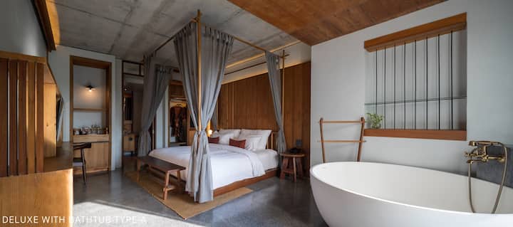 Peranakan Deluxe Room With Bathtub • Near Beach - Khao Lak