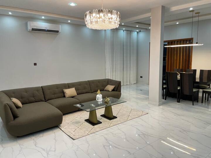 Private Queenbed Room3 In A Cozyhome. Be Refreshed - Ghana