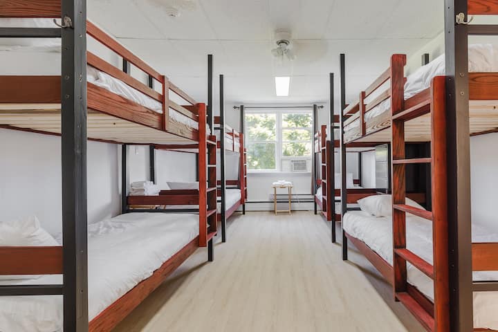 Chambre Amicale #11 - Bromont