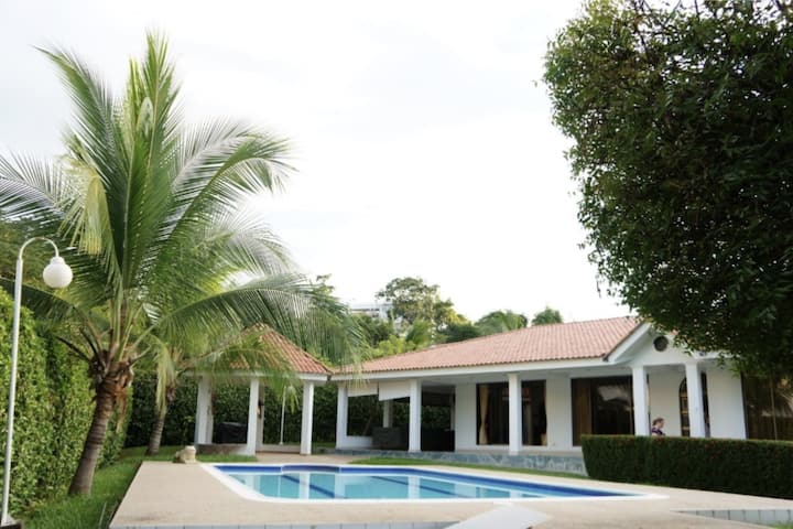 Casa Del Sol- Hermosa Casa Con Piscina Privada - Carmen de Apicalá