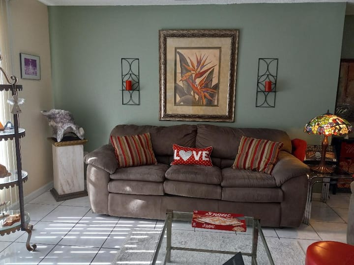 Light & Spacious Master Ste W/private Entrance - Longboat Key, FL