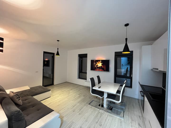 Ovi ‘S White Apartment Giroc - Giroc