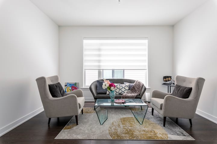 Private Bedroom - Ottawa