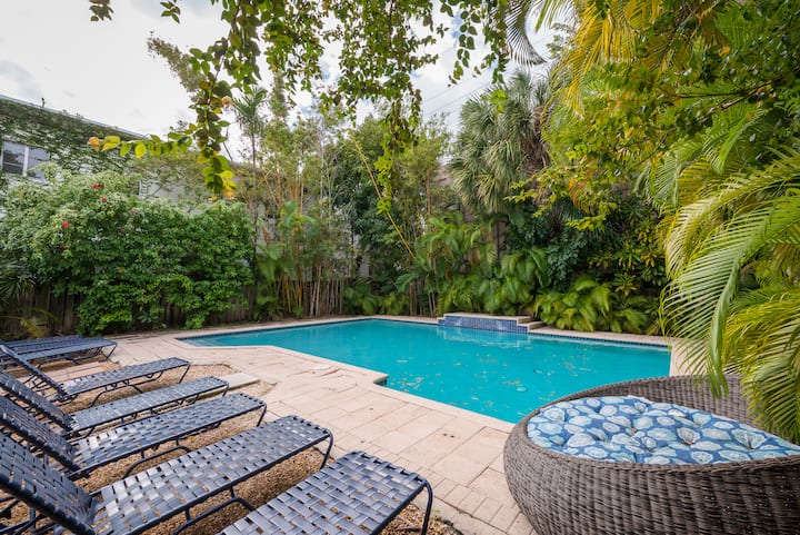 Private 5br/4.5ba Private Pool – Entire Building - Miami Beach, FL