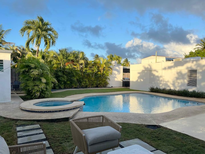 Lux Home W/ Pool & Hot Tub, Steps To Beach & Golf - Dorado
