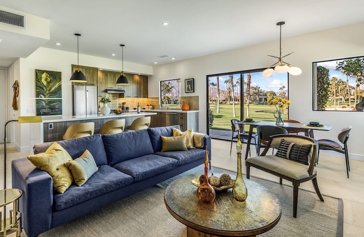 Live The Dream Views! 2 Bd, 2bt - Cathedral City, CA