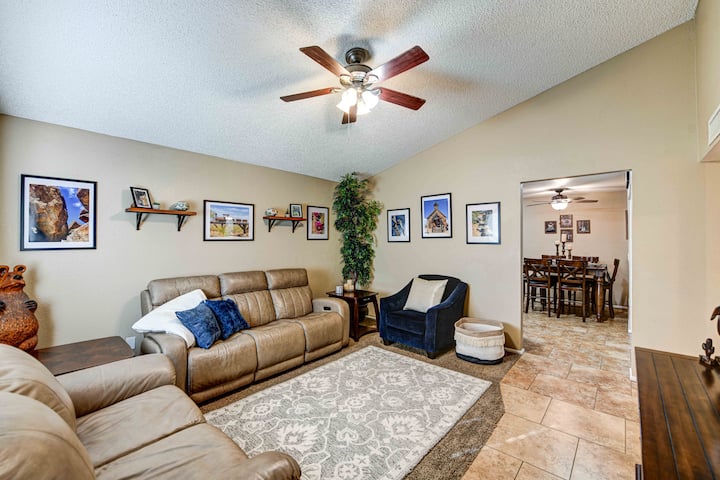 3bd/2ba Private Mesa Townhome, Pool/spa - Mesa