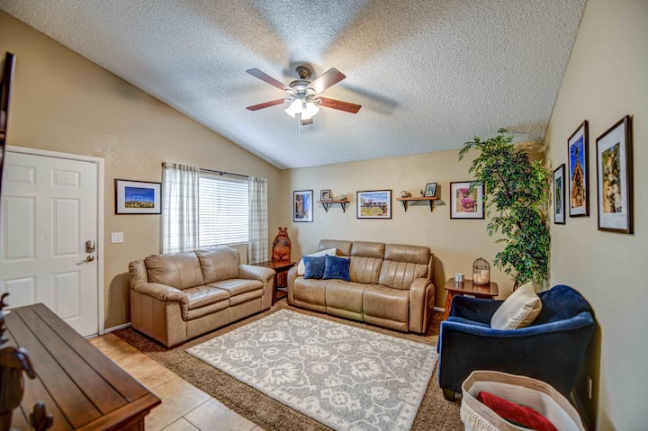 Pick Me! Mesa Oasis In The Desert - Mesa, AZ