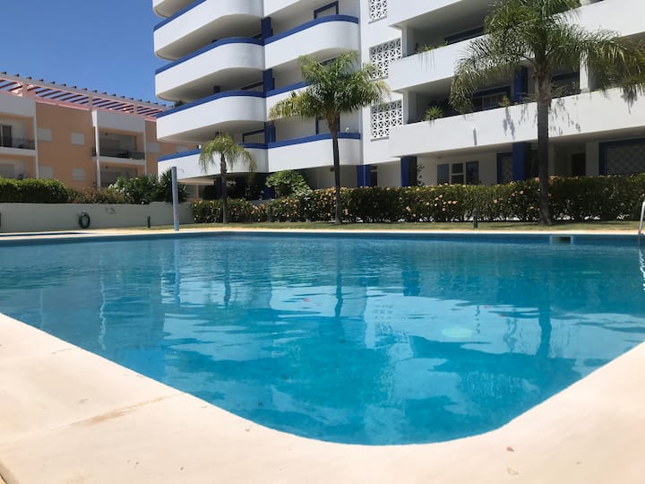Timeless Vacations Vilamoura Flat & Pool & Wi-fi - Vilamoura