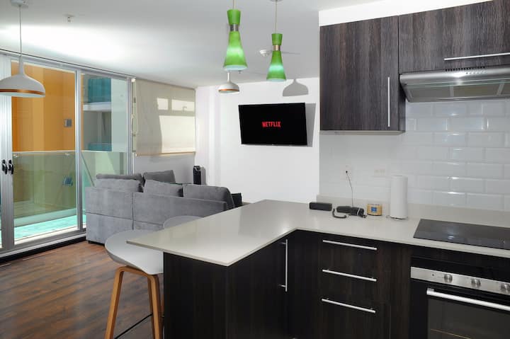 Confortable 3 Bed Villa At Sabana Walking Distance - 聖荷西