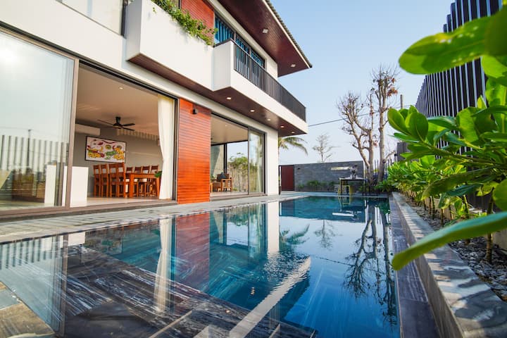 Seaside Villa /Beachfront Proximity / Private Pool - Vietnam