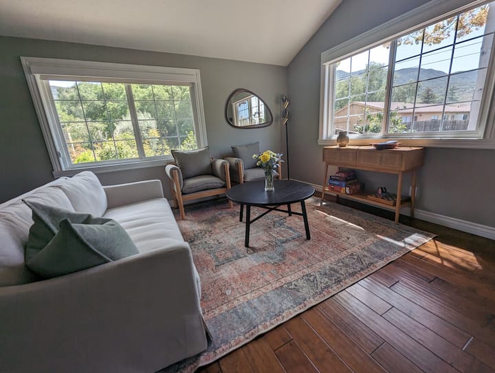 Modern Canyon Home W/ Creek - Thousand Oaks, CA