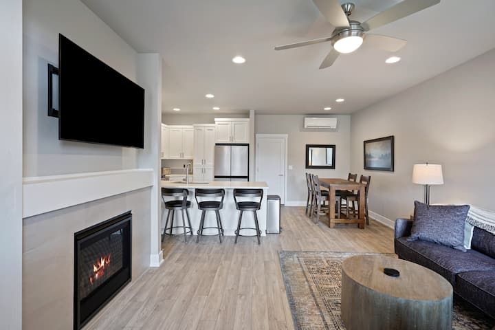 Petrosa Townhouse - Full Furnished, Utilities Inc. - Bend, OR