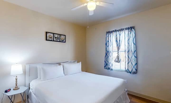 Beach Walk Loop Townhome - North Padre Island