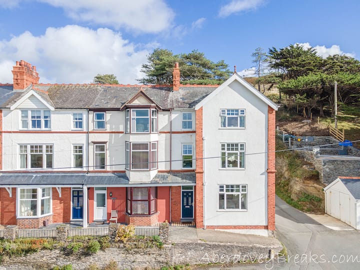 Trefeddian Terrace | Aberdovey | 5 Bed | Sleeps 8 - 웨일즈