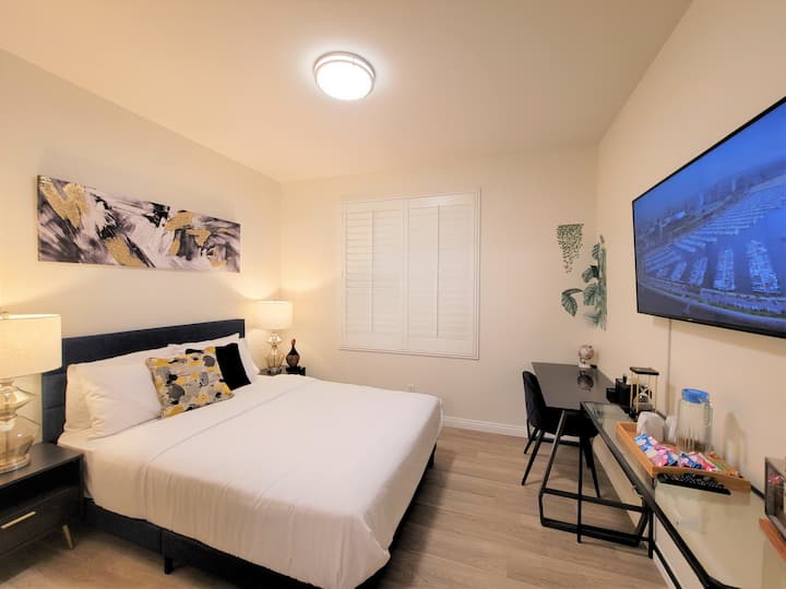 Homey Private Room & Bathroom - Azusa, CA
