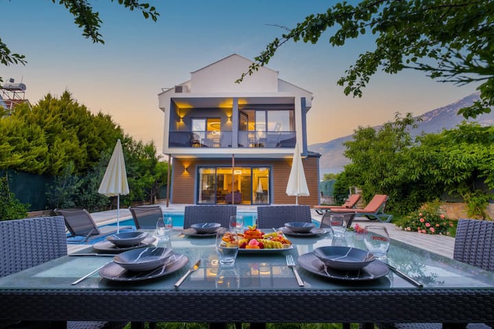 Fethiye Hisarönünde 3+1 Villa - Ölüdeniz