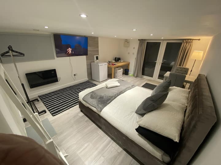 Modern Room Close To City Centre - Manchester