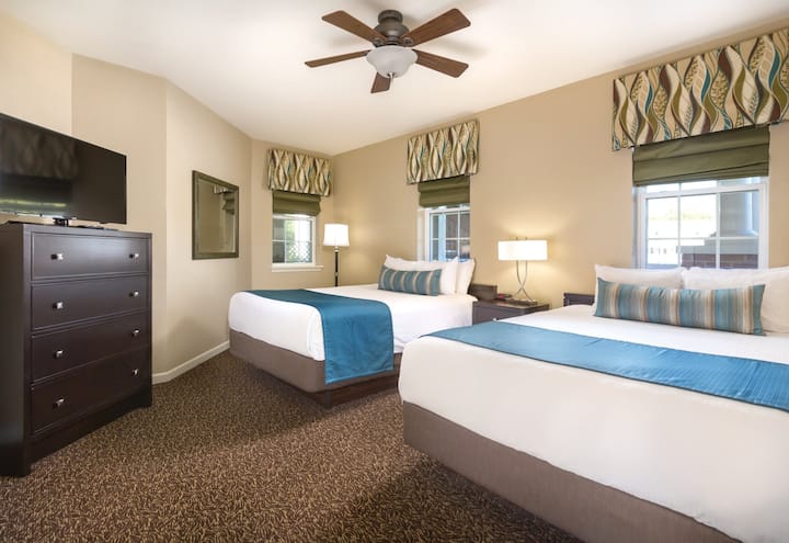 Governor's Green 3 Bedroom *Deluxe* (Sleeps 10!) - Williamsburg, VA