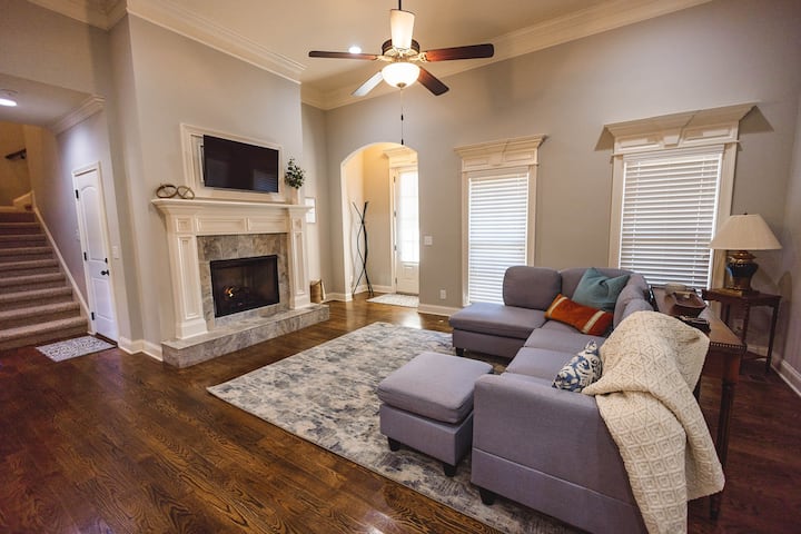 Spacious Home Near Old Hickory Lake - Gallatin, TN