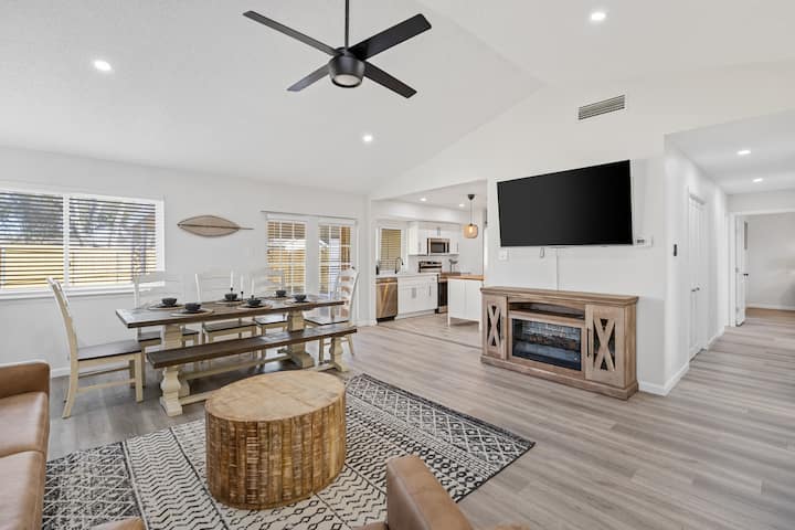 #3503 East Plano 4 Bedroom Cozy Single-level Home - 플레이노