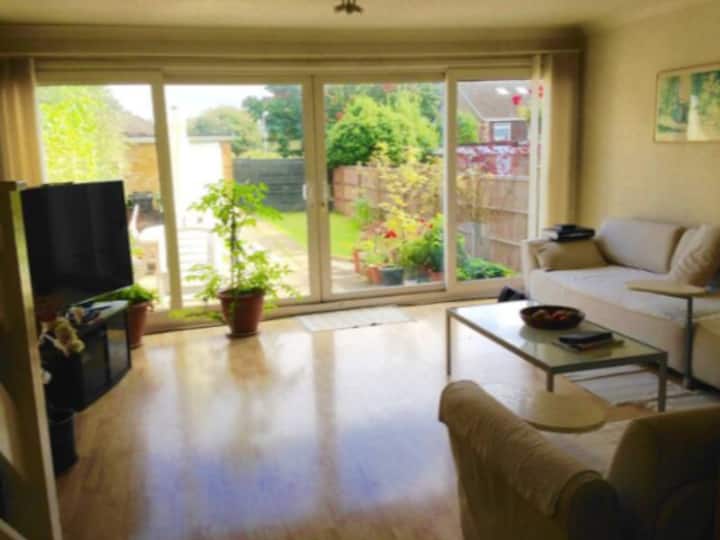Bright Room In A Peaceful St Albans Location - St Albans
