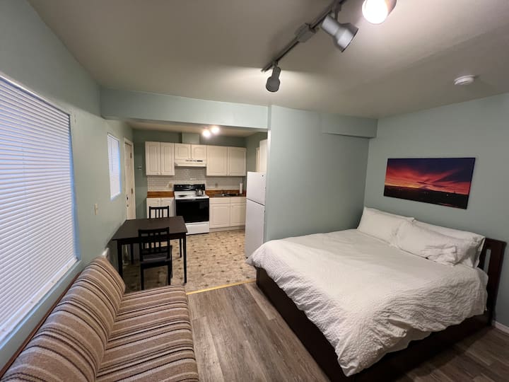 Clean Little Studio - Tacoma, WA