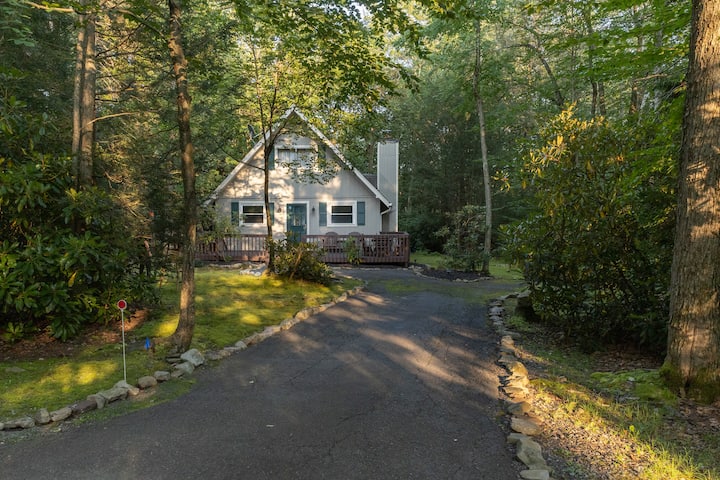Wooded Serenity: At Pocono Farms C.c. W/amenities - Tobyhanna State Park, Tobyhanna