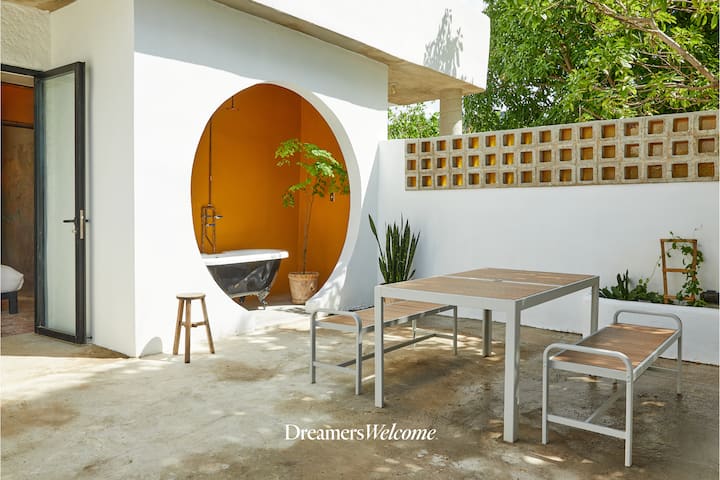Terrace + Outdoor Tub | Walk To Beach | Apt By Dw - San Juan, Puerto Rico