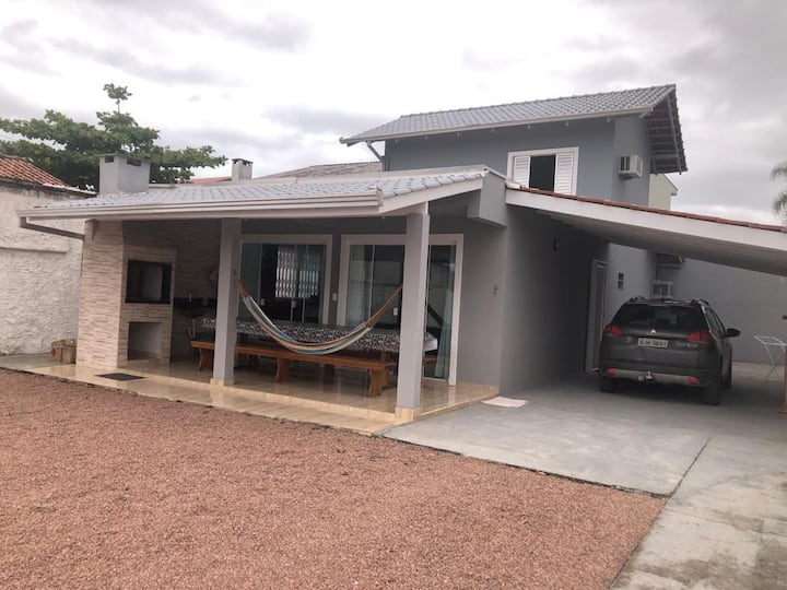 Casa Na Rua Da 3ª Pedra - Itapoá