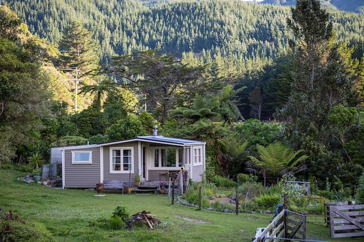 Cosy Gorge Retreat - Ōtaki