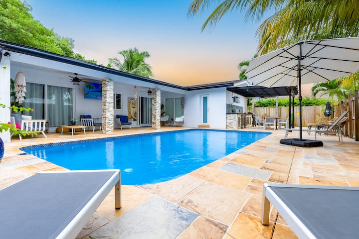 Casa Tropicana- Heated Pool & Mins From Beach - Broward County, FL