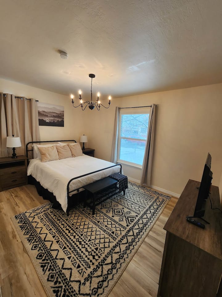 Charming Home! - Provo, UT