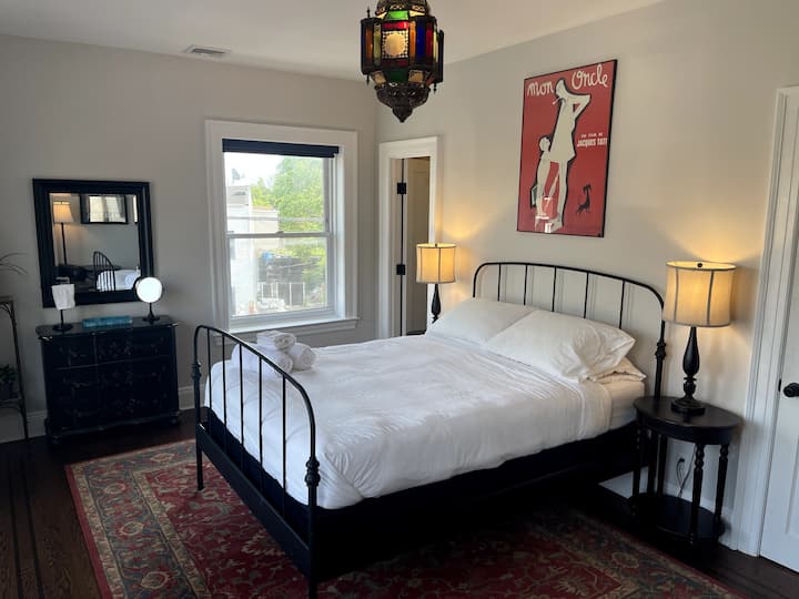 Spacious 2-bed/2-bath Suite In Home 35-min To City - Brooklyn, NY