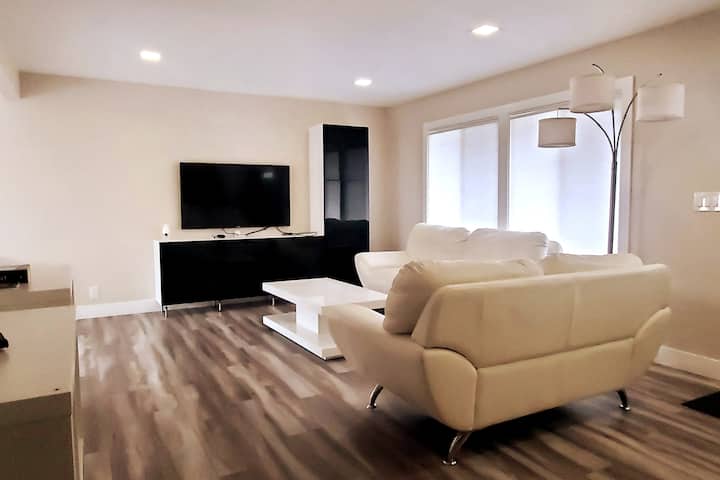 Modern Renovated  4 Bedroom 3 Bath Townhouse - San José, CA