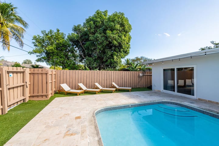 Beautiful Heated Pool House Minutes To The Beach - Hollywood