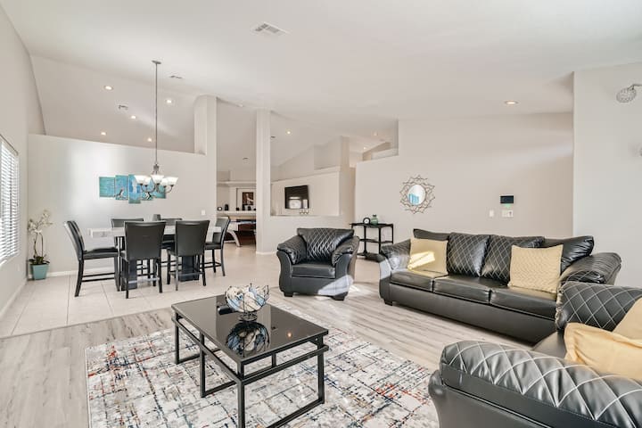 Pool, Billiards & Bbq Minutes To Strip & Red Rock! - Spring Mountain Ranch State Park, Blue Diamond